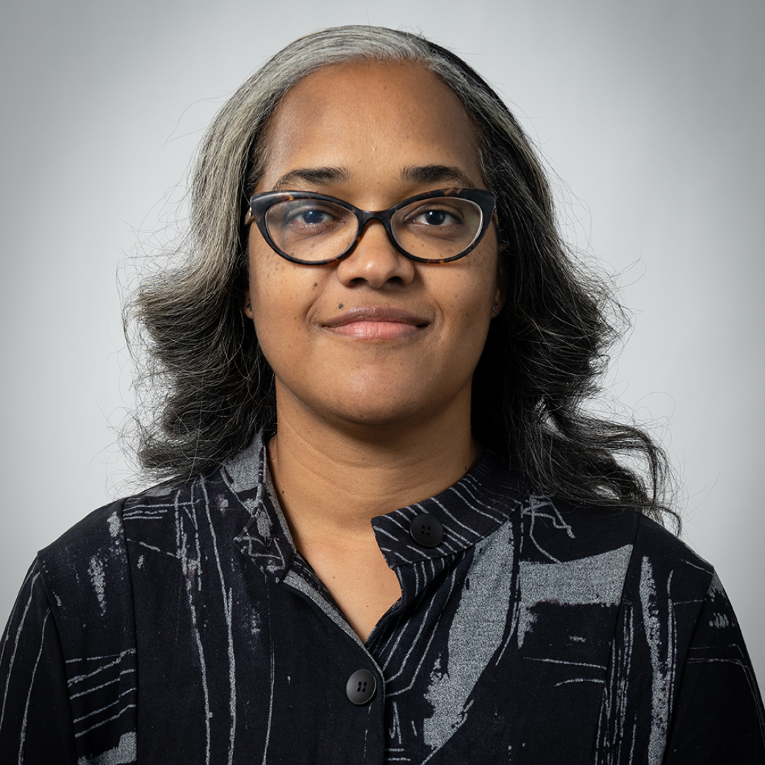 Bio – De Angela L. Duff